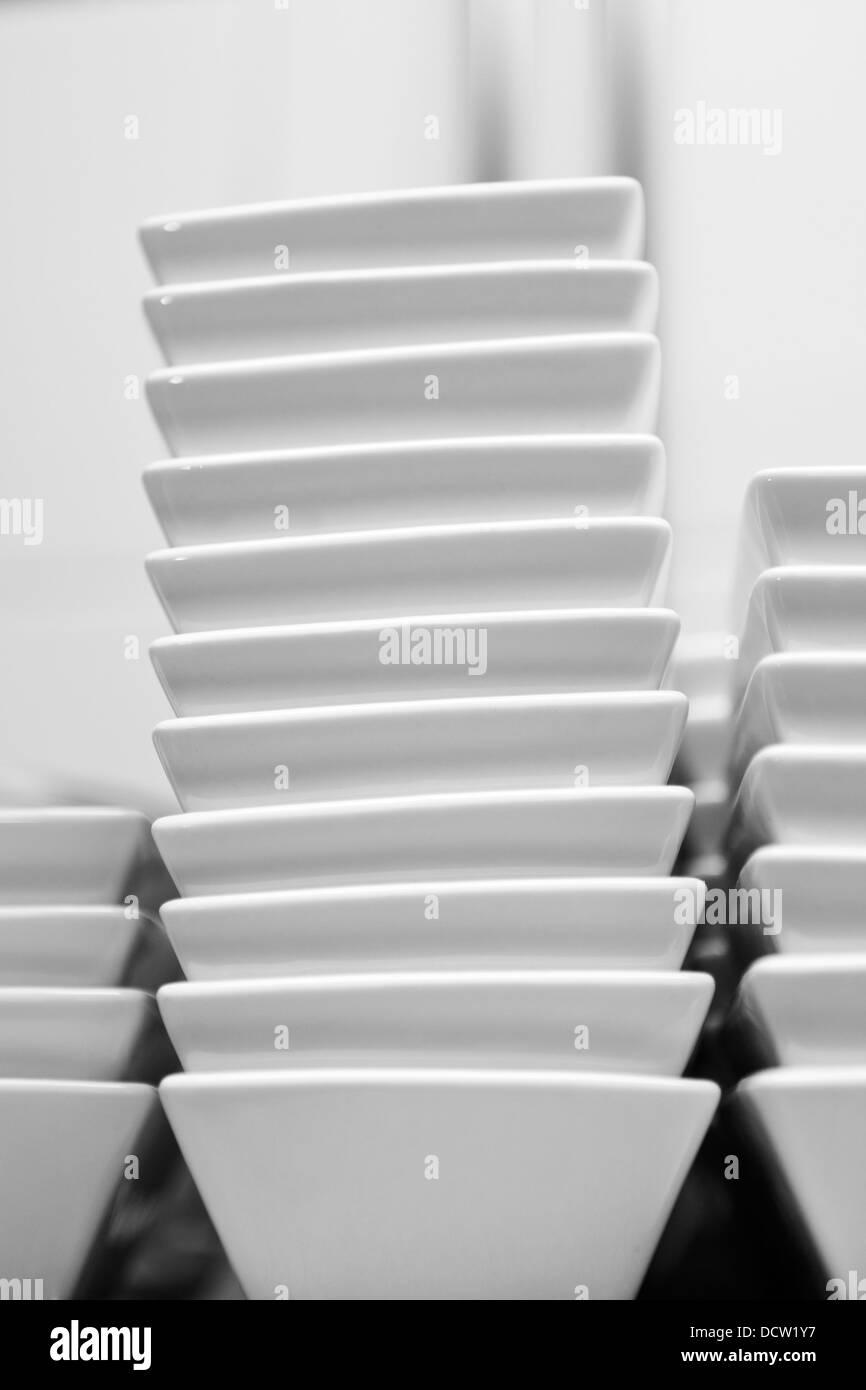 Stack of plates Stock Photo - Alamy