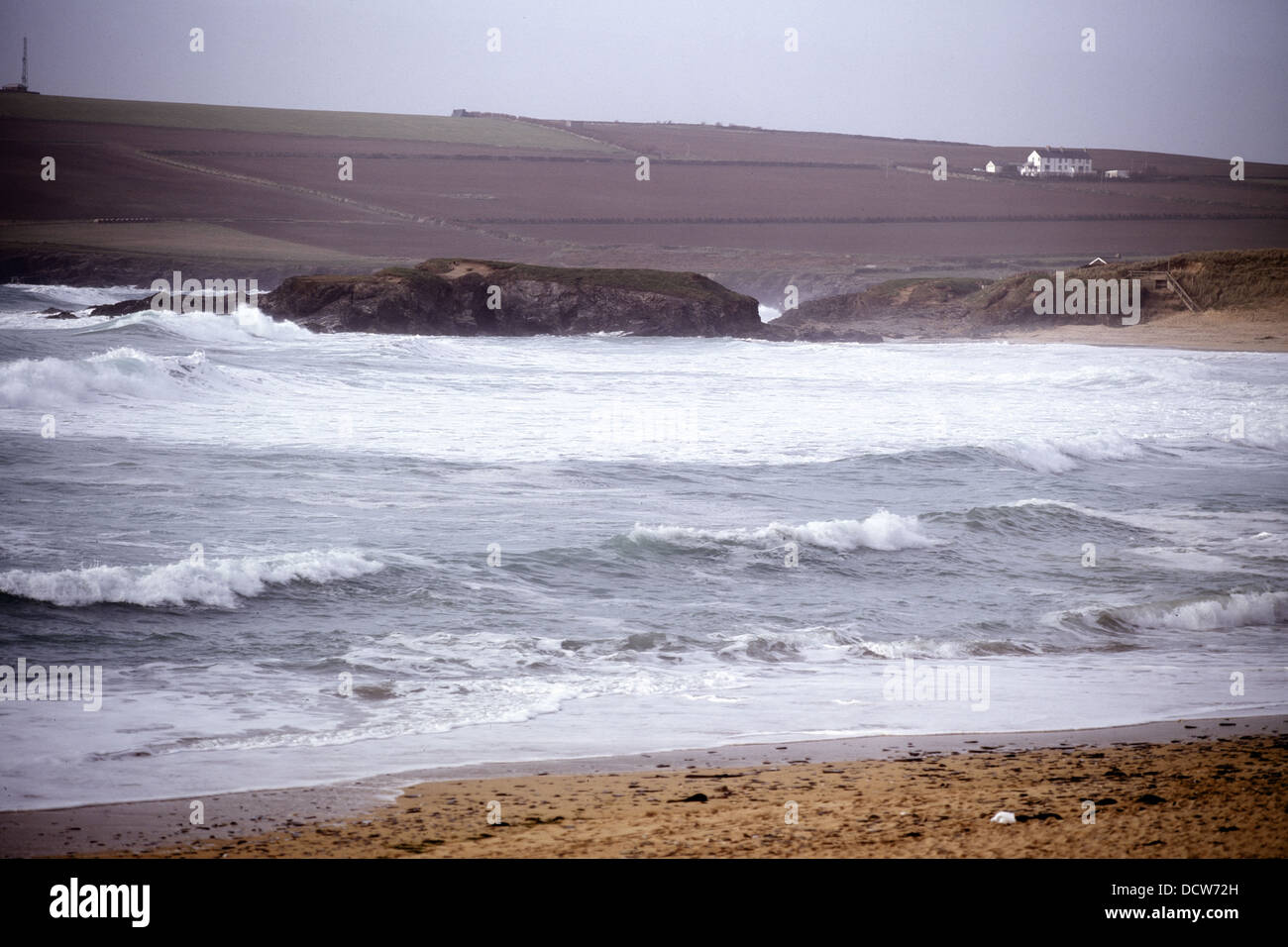 Shoreline vistas with waves and mist hi-res stock photography and ...