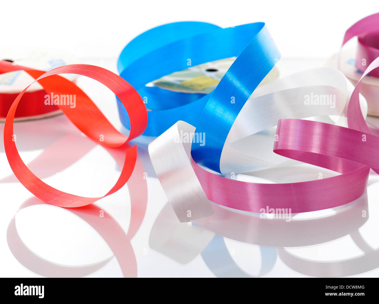 Red white blue streamer hi-res stock photography and images - Alamy