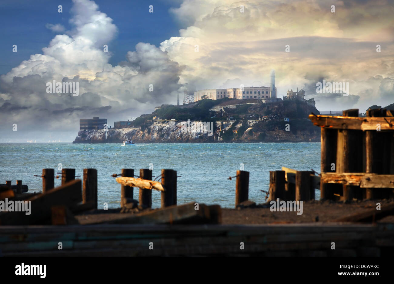 San francisco houses alcatraz hi-res stock photography and images - Alamy