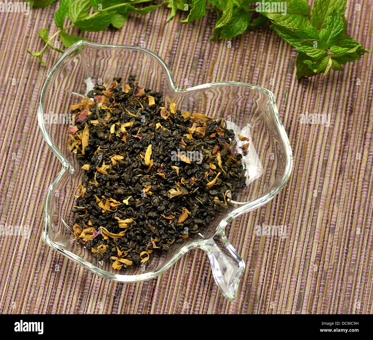 loose green tea Stock Photo - Alamy