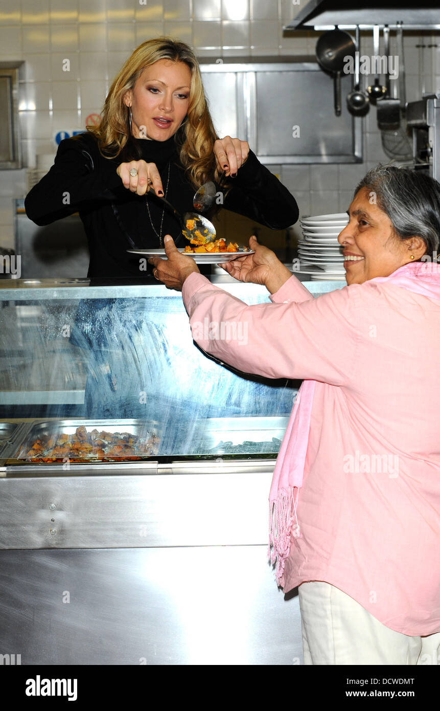 US Supermodel Caprice joined students from the American ...