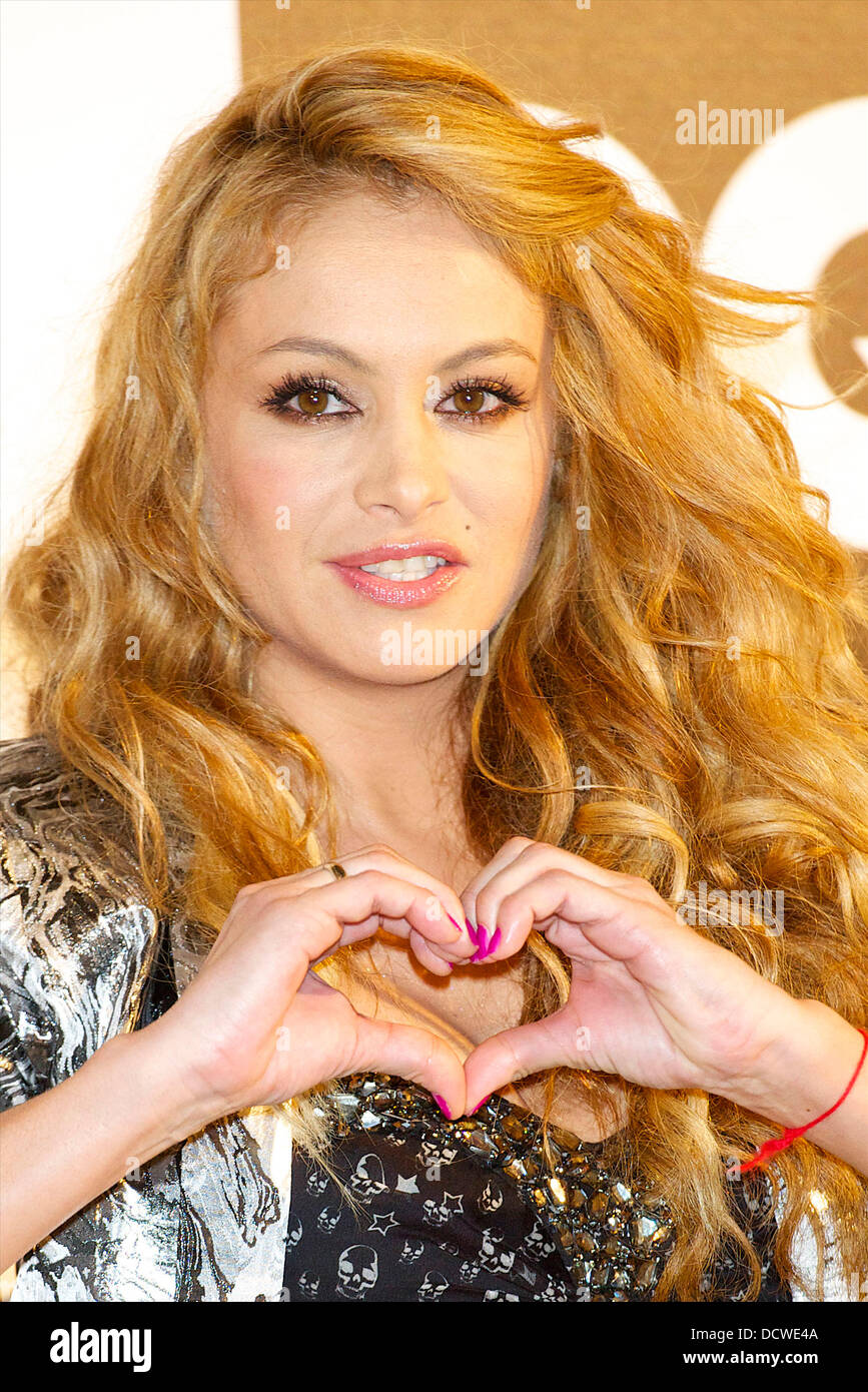 Mexican Paulina Rubio High Resolution Stock Photography and Images - Alamy