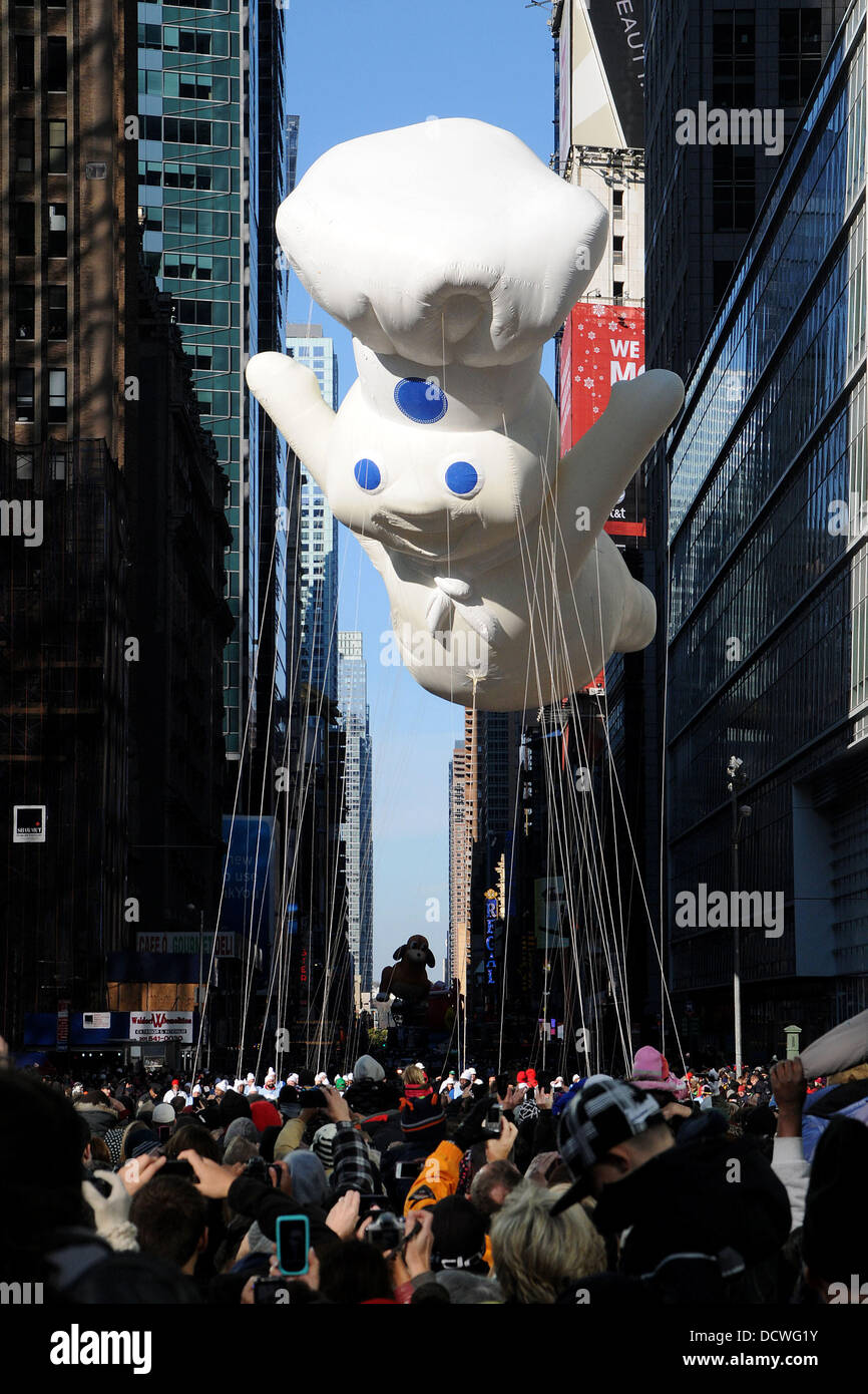 Chef, balloon float at Macy's 85th Annual Thanksgiving Day Parade. New ...