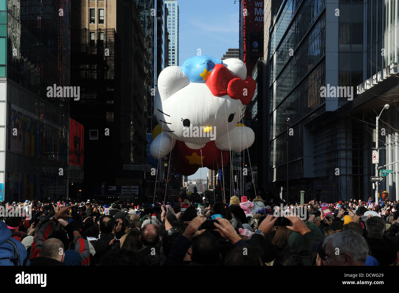 Hello kitty balloon hi-res stock photography and images - Alamy