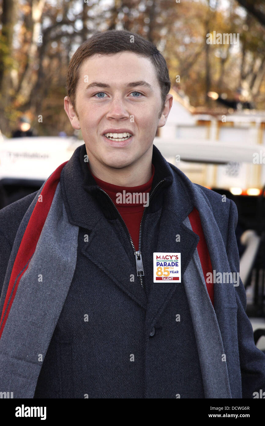 Scotty McCreery The 85th Macy's Thanksgiving Day Parade. New York City ...