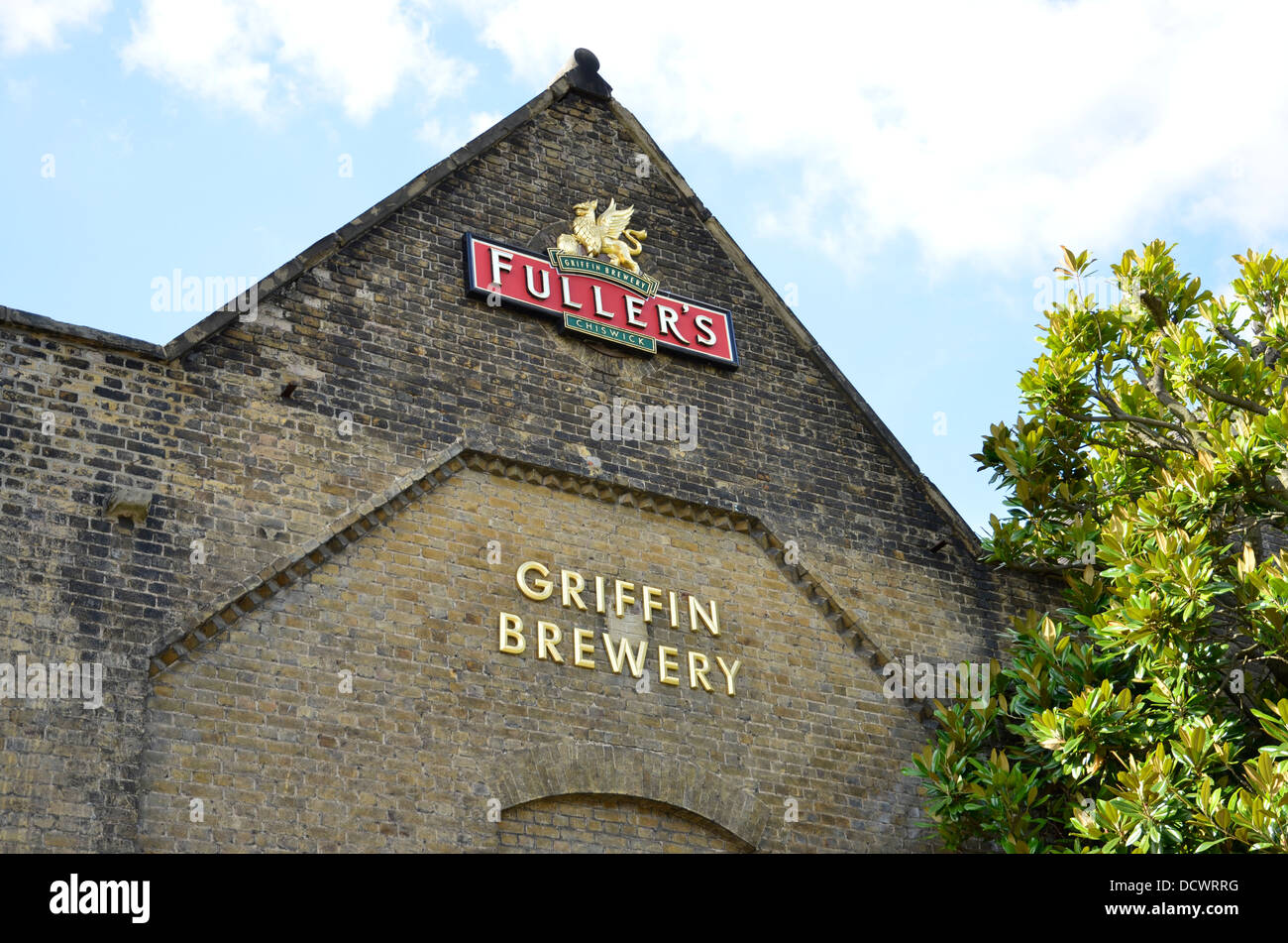Fullers brewery chiswick hi-res stock photography and images - Alamy