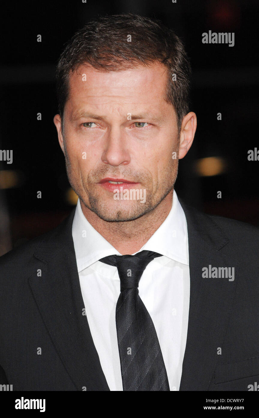 Til Schweiger Los Angeles premiere of 'New Year's Eve' at Grauman's ...