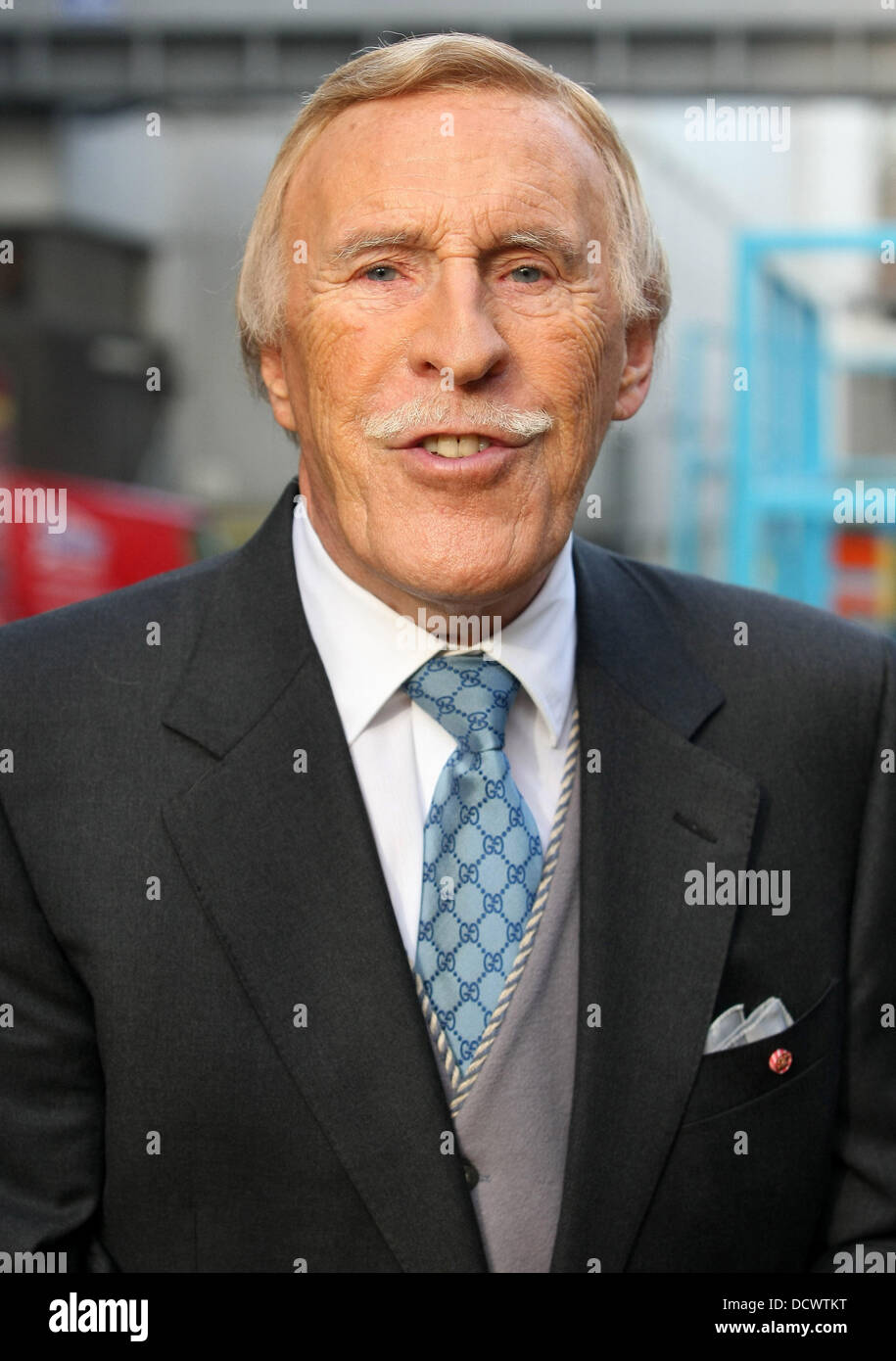 Bruce Forsyth outside the ITV studios London, England - 06.12.11 Stock ...