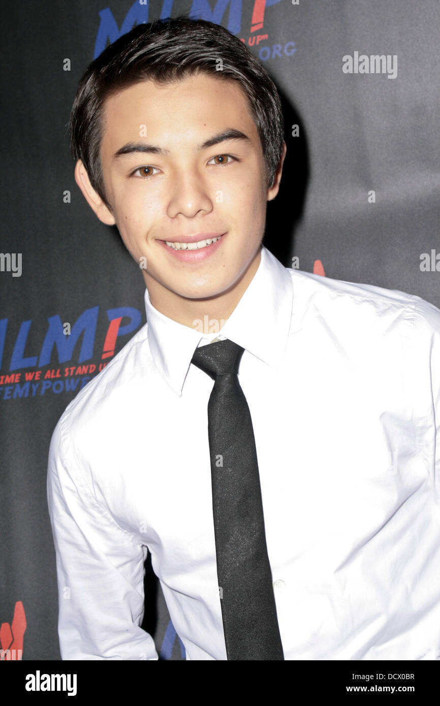 Ryan potter hi-res stock photography and images - Alamy