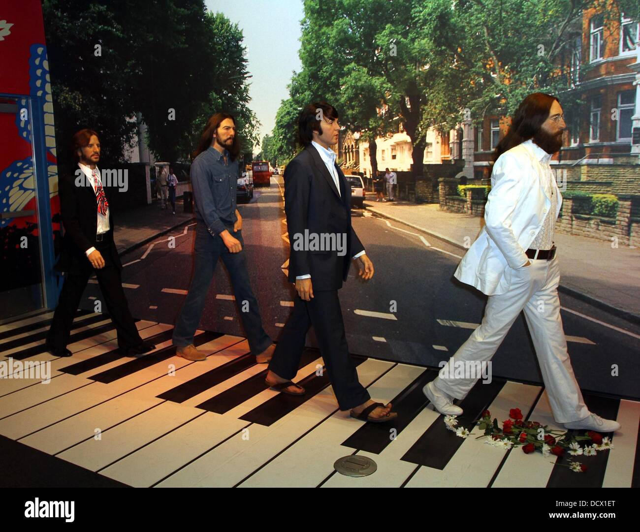 Atmosphere Madame Tussauds unveils The Beatles wax figures in Hollywood ...