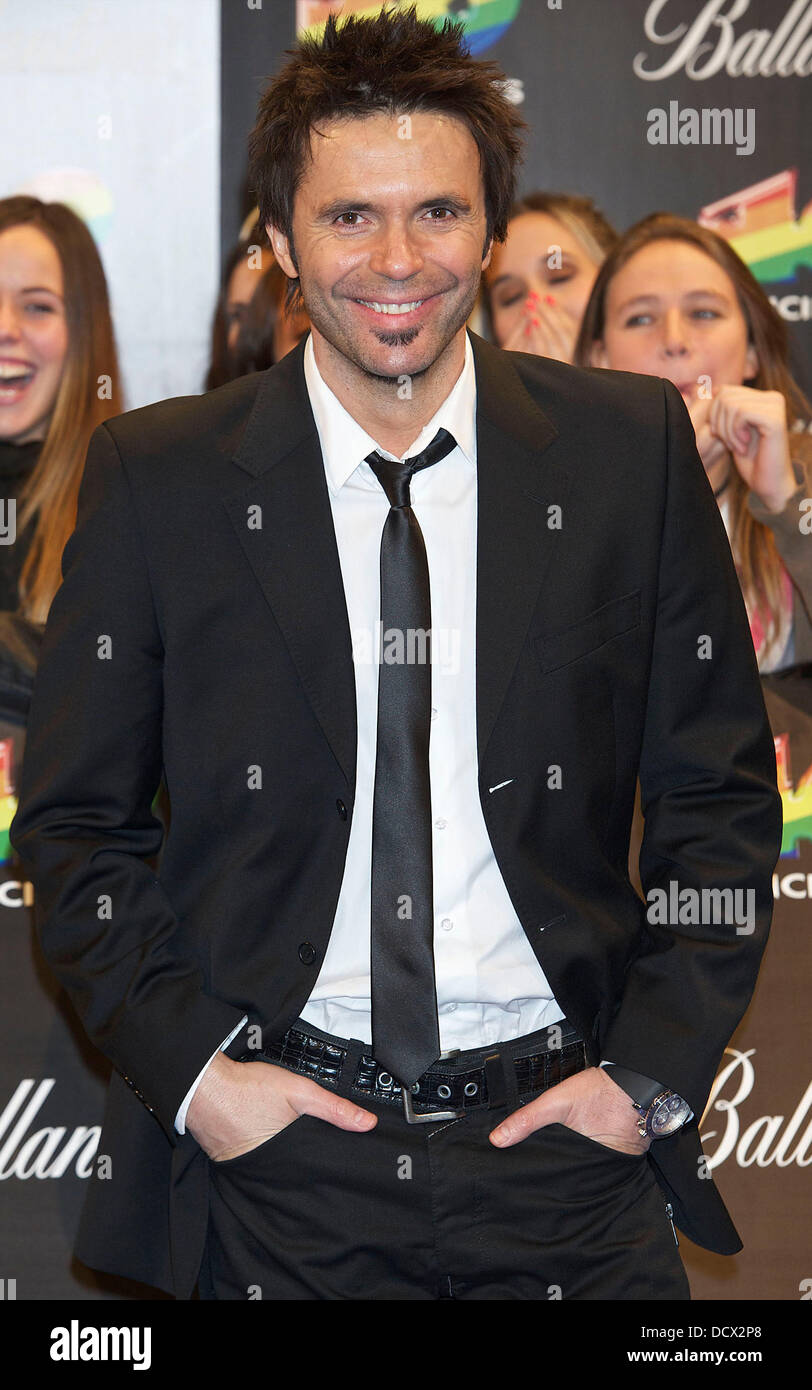 Robert Ramirez '40 Principales Awards 2011' at the Palacio de los ...