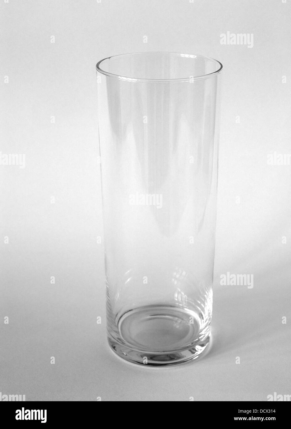 Empty dishes Black and White Stock Photos & Images - Alamy