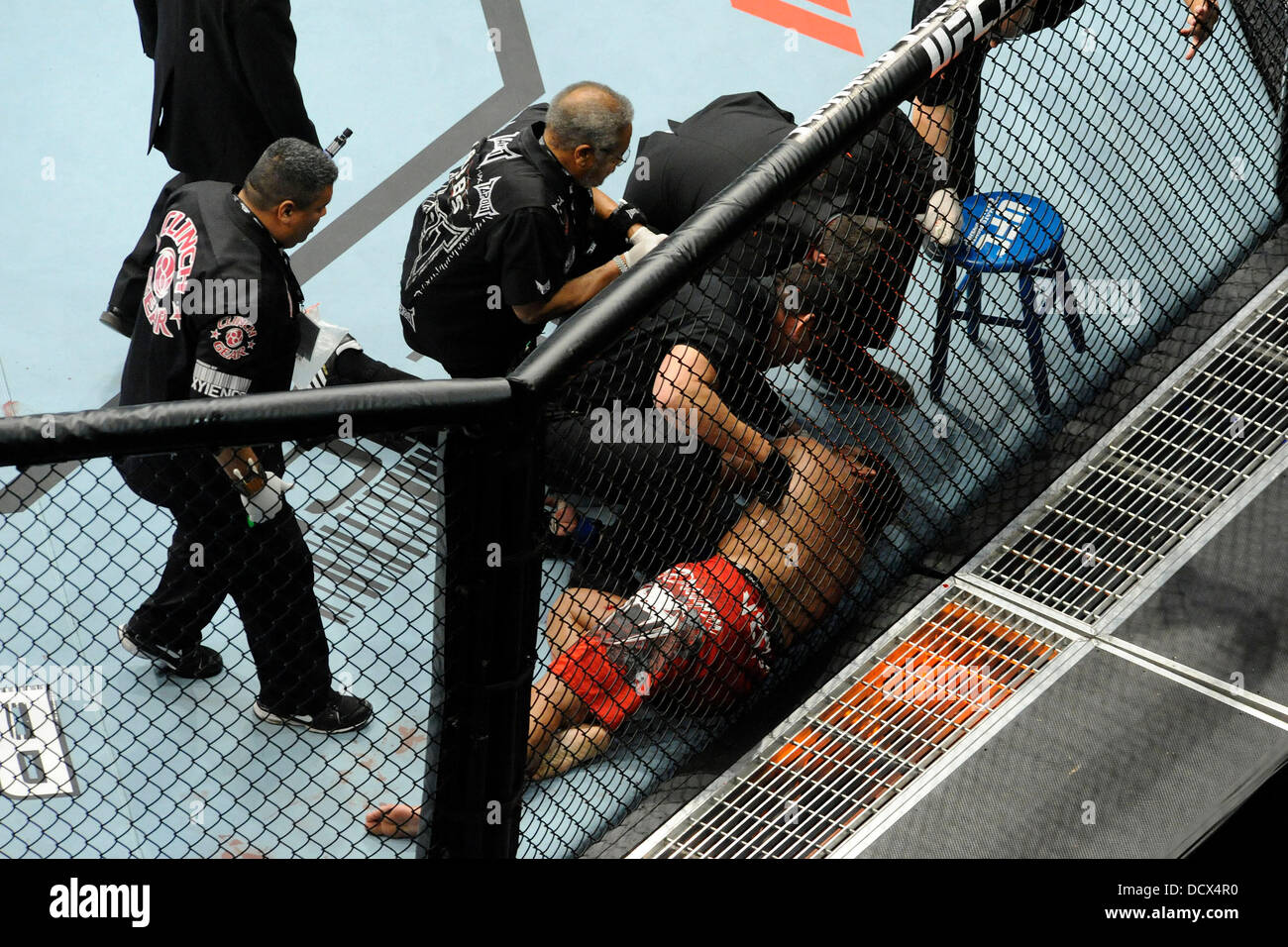 Lyoto machida knocked out cold hi-res stock photography and images - Alamy