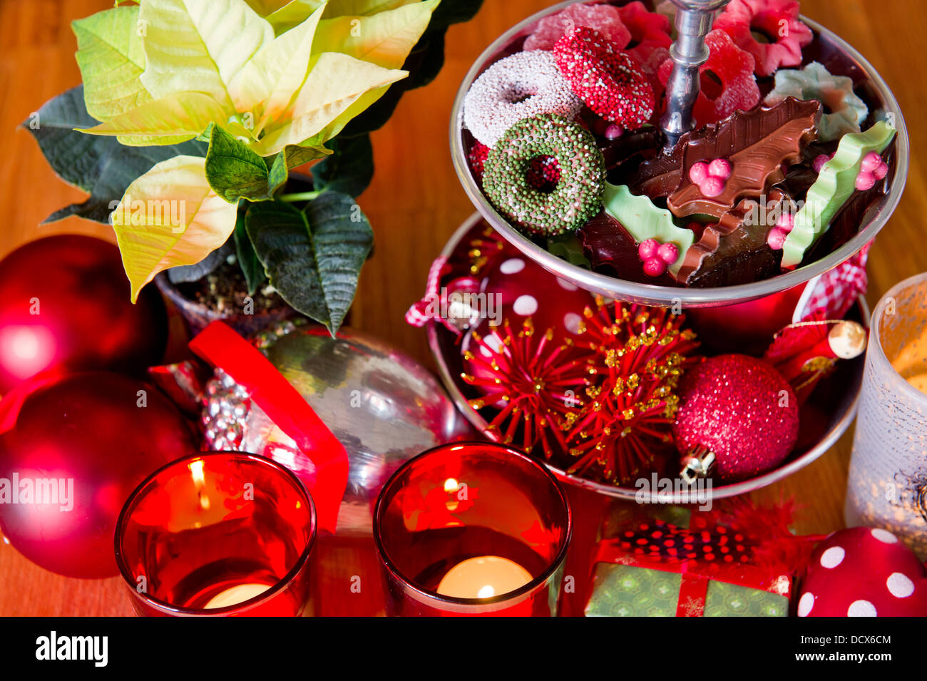 Red holly balls hi-res stock photography and images - Alamy