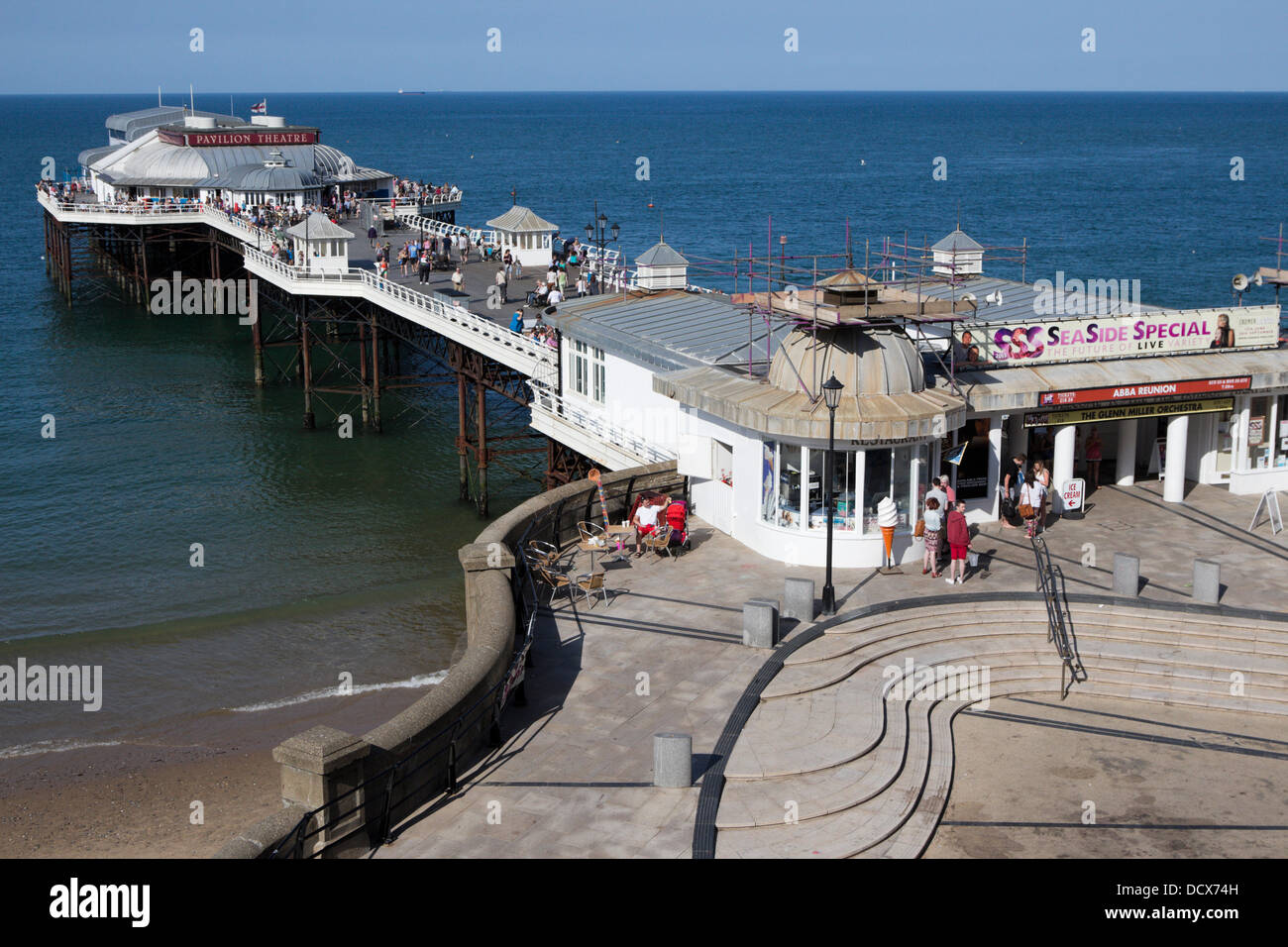 Pier pavilion theatre hi-res stock photography and images - Alamy