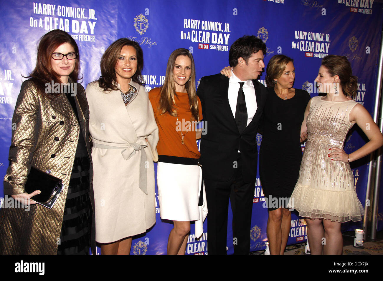 Debra Messing, Mariska Hargitay, Hilary Swank, Harry Connick, Jr., Jill ...
