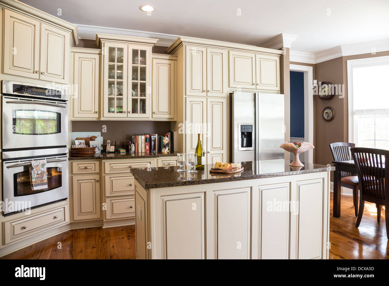 Showcase luxury modern residential kitchen, USA Stock Photo - Alamy