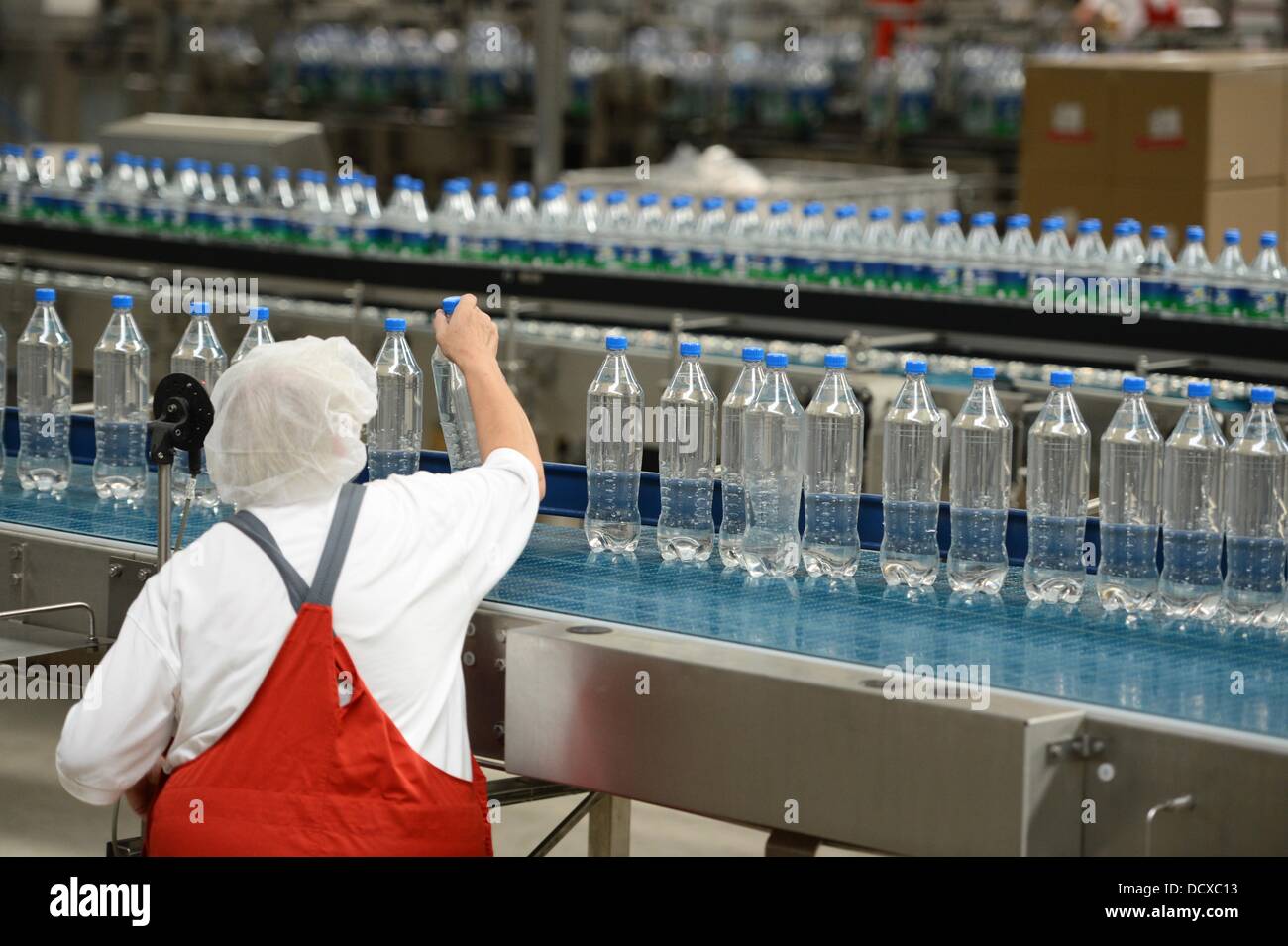 Coca cola production hi-res stock photography and images - Alamy