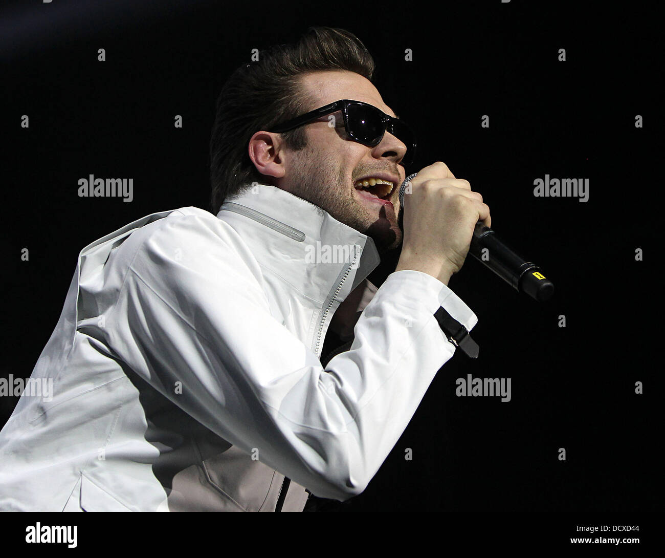 Tom Meighan of Kasabian performing onstage as part of their ...