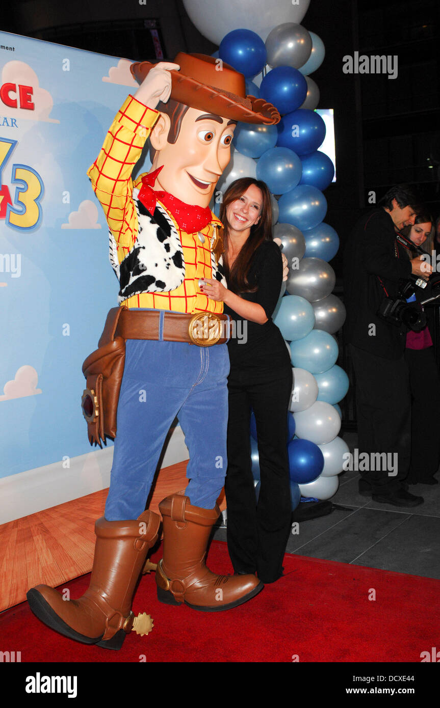 Jennifer Love Hewitt Disney On Ice presents Disney Pixar's "Toy Story 3 ...