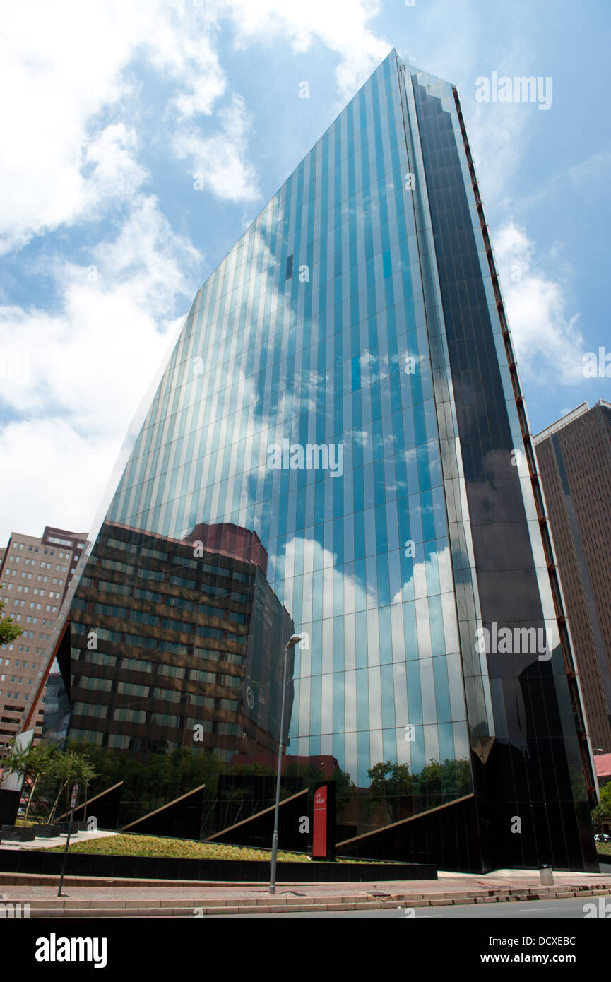 Diagonal street hi-res stock photography and images - Alamy