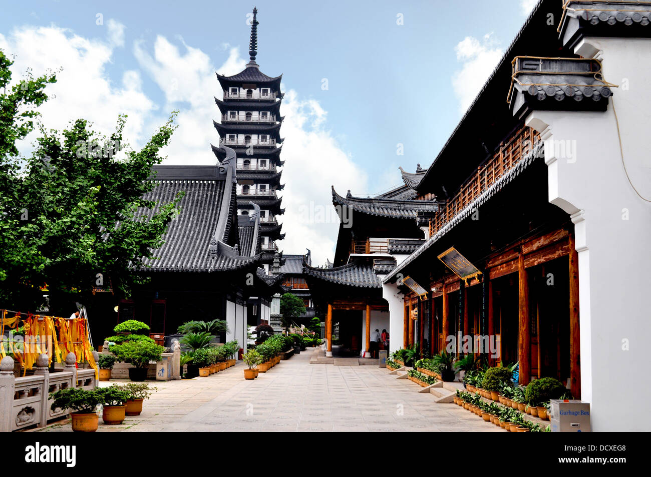 The garden in Square Pagoda Park Stock Photo - Alamy