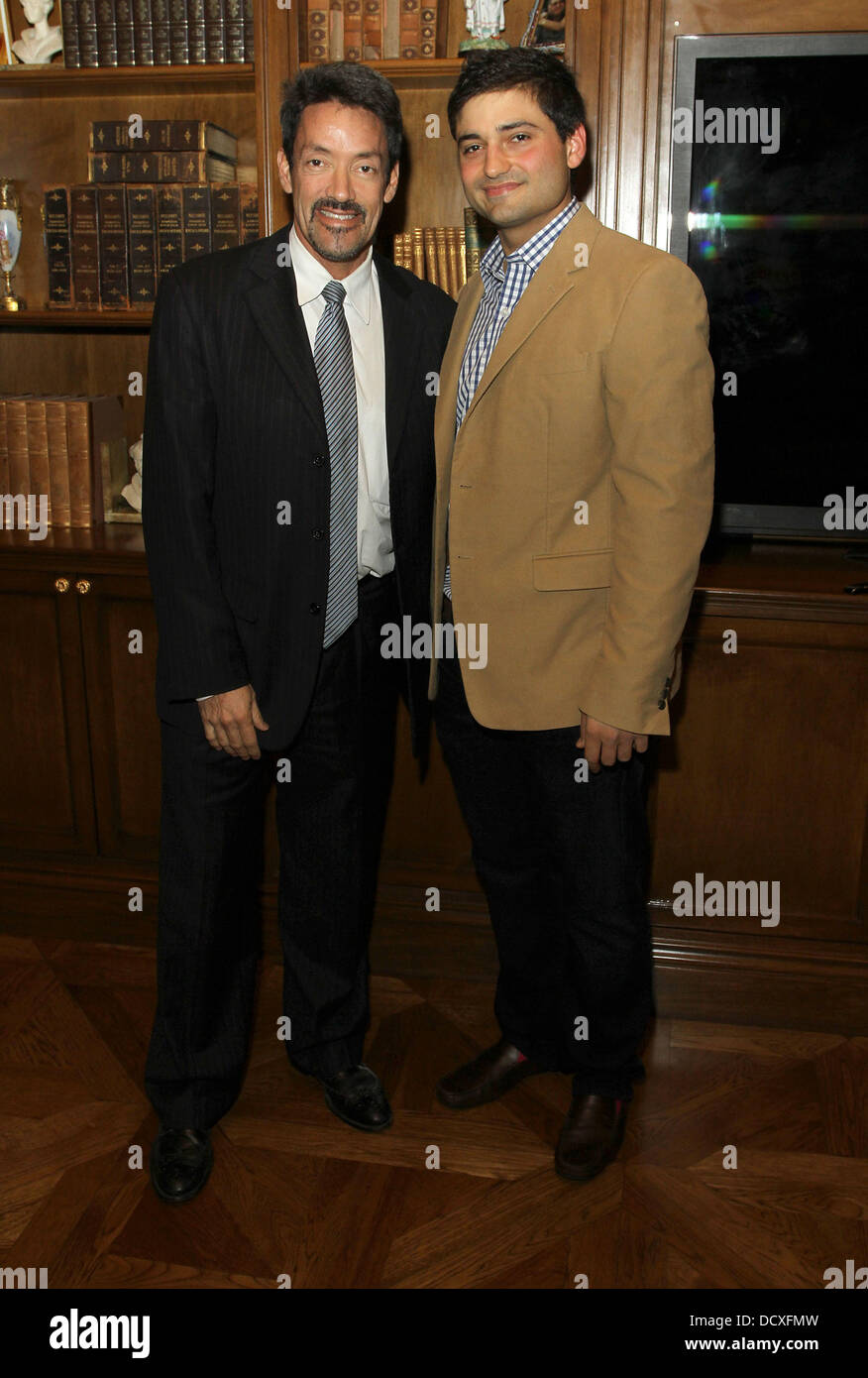 Jason illoulian betsy butler fundraising hi-res stock photography and ...