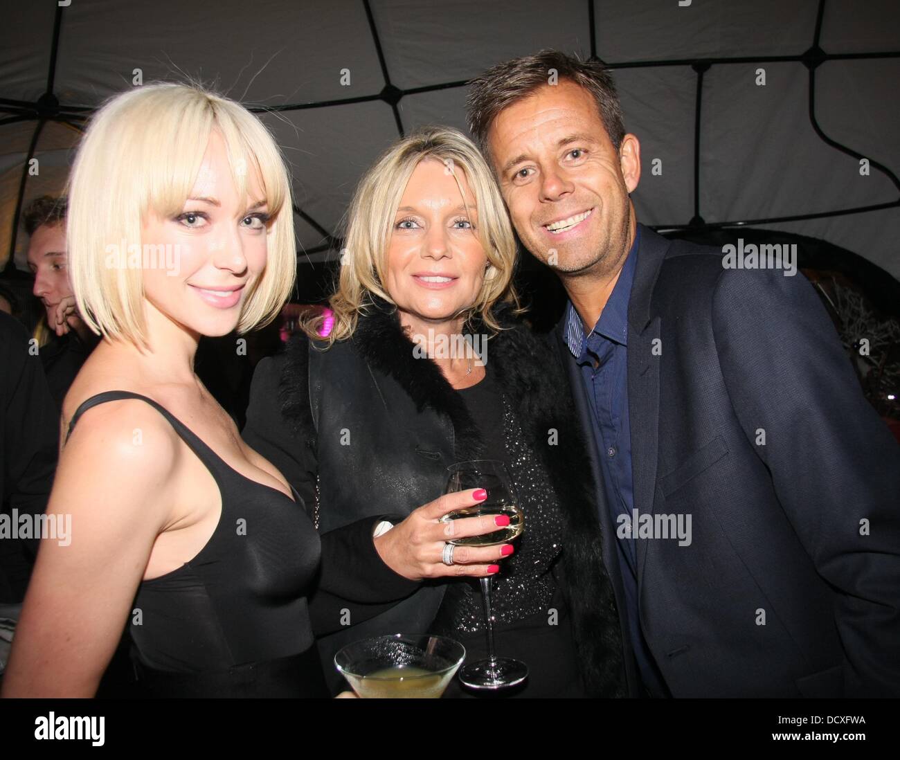 Pat sharp and monica sharp hi-res stock photography and images - Alamy
