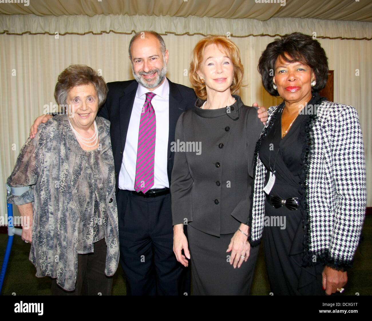 Ella Glazer, Fabian Hamilton, Shirley Ann Field, Joan Hooley ...