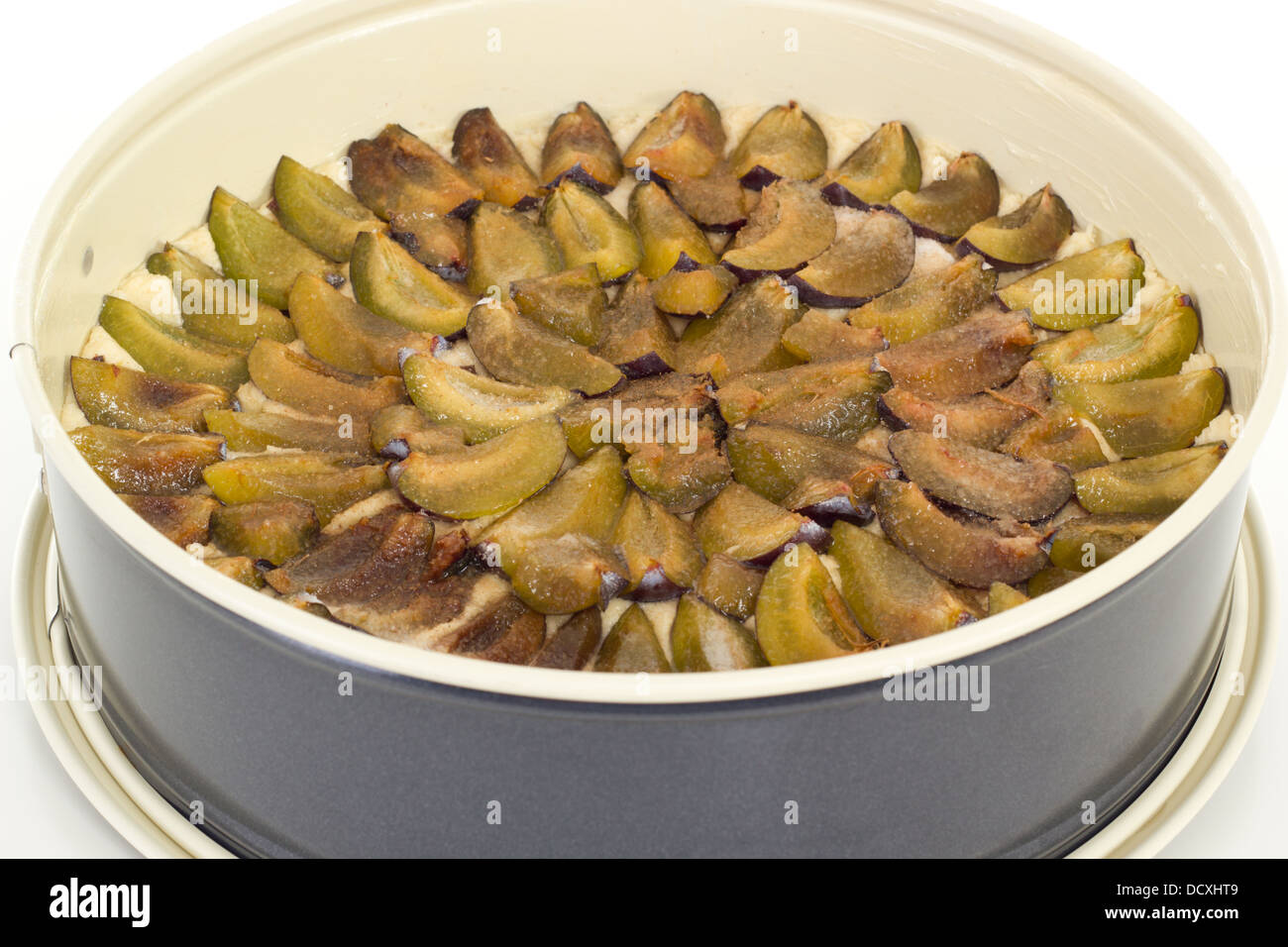 Unbaked cake hi-res stock photography and images - Alamy