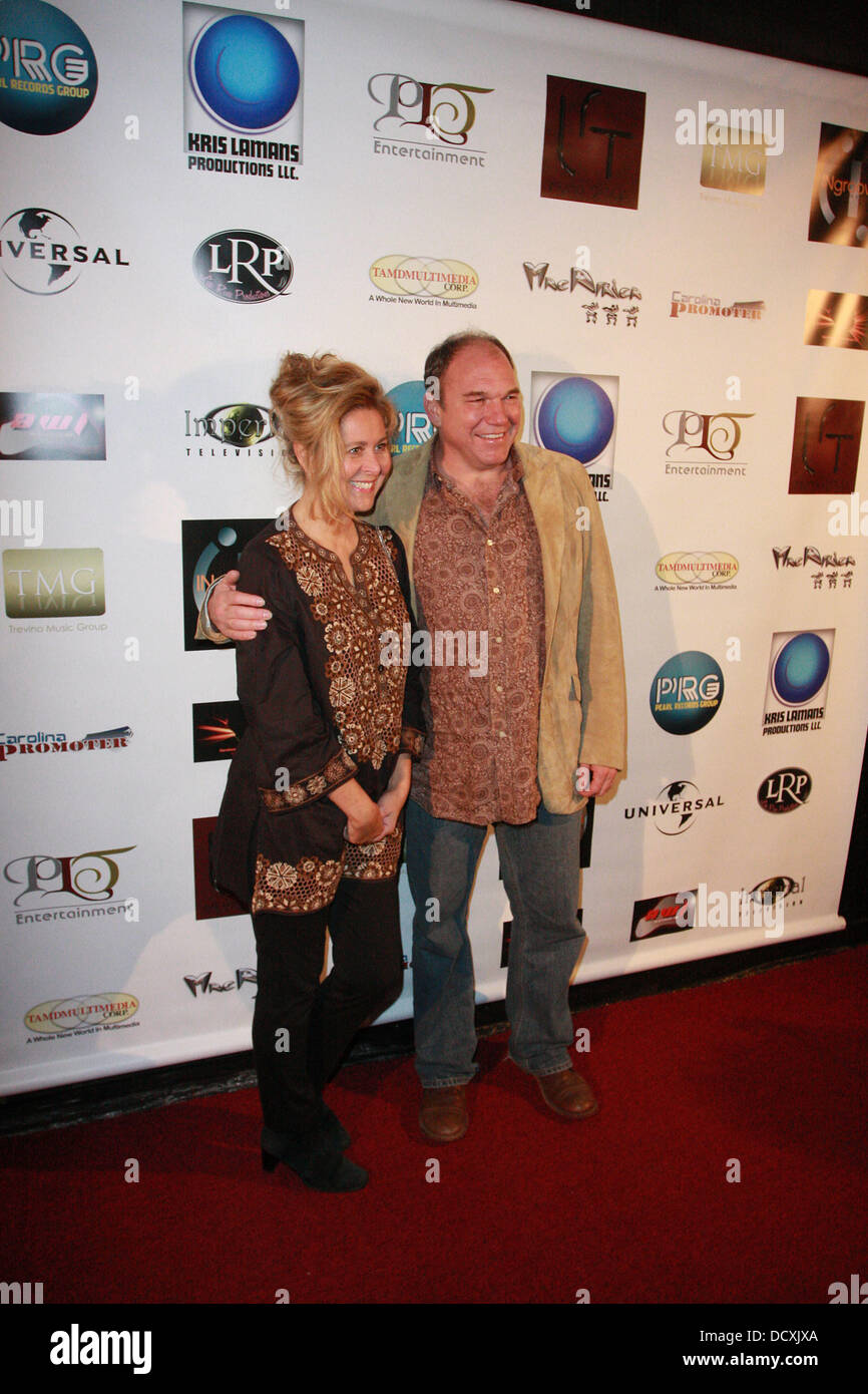 Wade williams wife emma williams hi-res stock photography and images ...