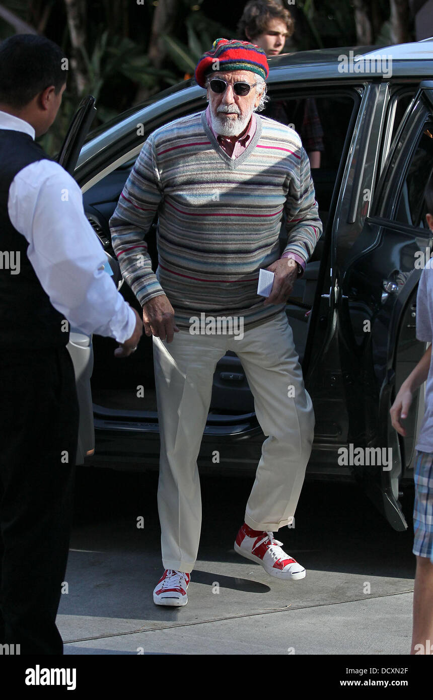 Lou adler basketball hi-res stock photography and images - Alamy