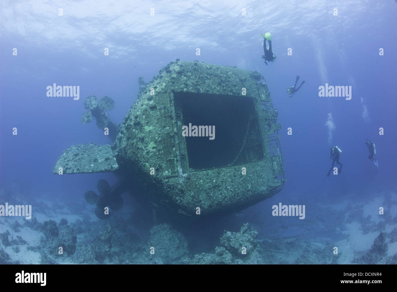 Shipwreck underwater scuba hi-res stock photography and images - Alamy