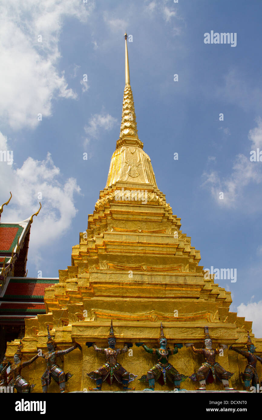 Buildings in the Grand Palace complex, in the heart of Bangkok ...