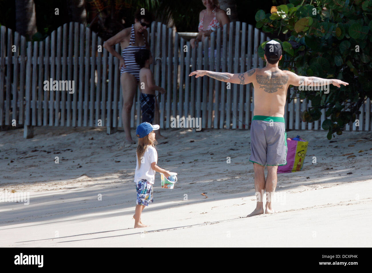 Anthony Kiedis and his son Everly Bear enjoying a holiday on St ...