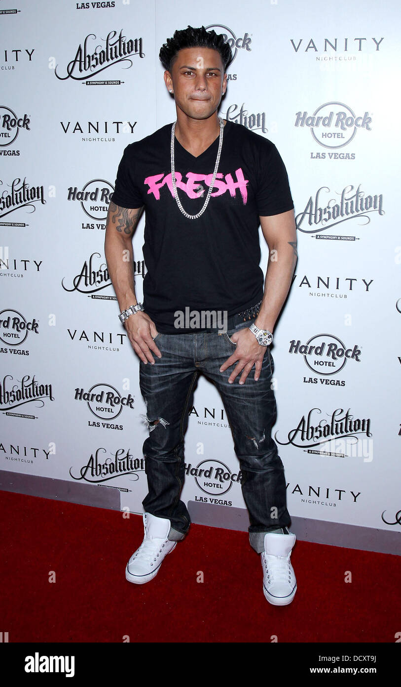 DJ Pauly D aka Paul DelVecchio Hard Rock Hotel and Casino in Las Vegas ...