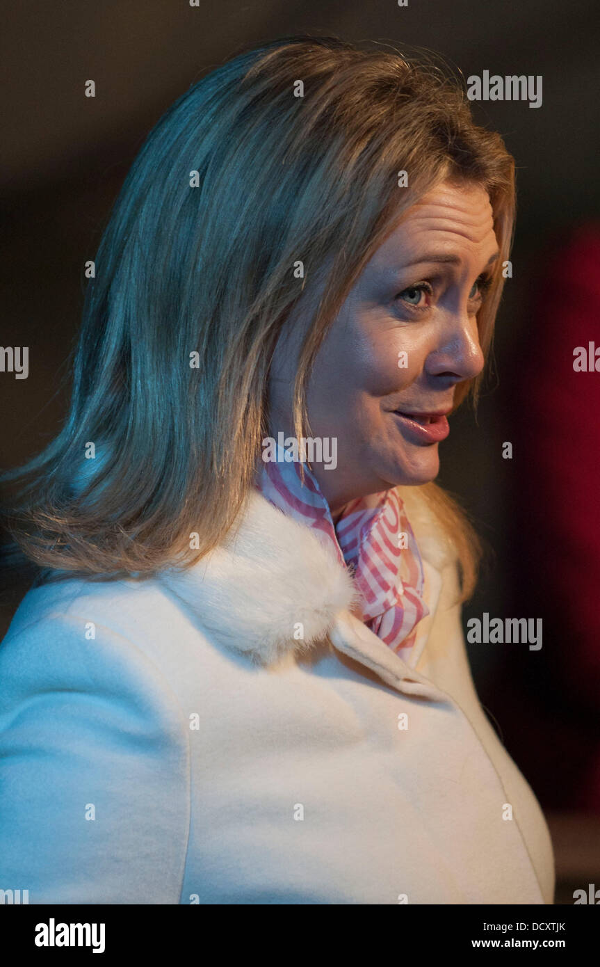 Itv news hi-res stock photography and images - Alamy