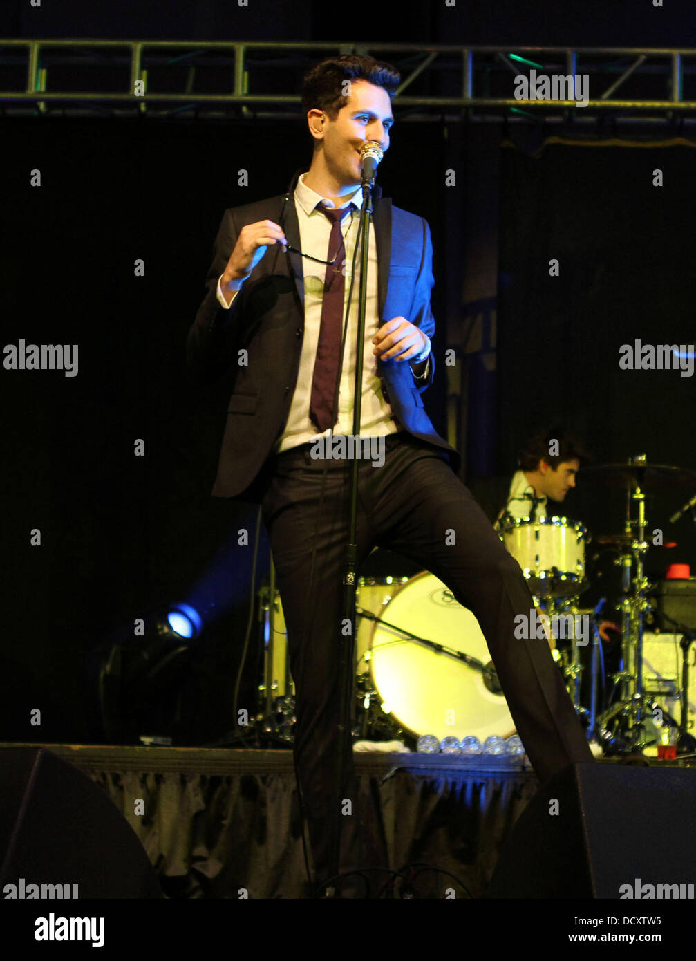 Cobra Starship Lead singer Gabe Saporta Big Bang New Years eve party ...