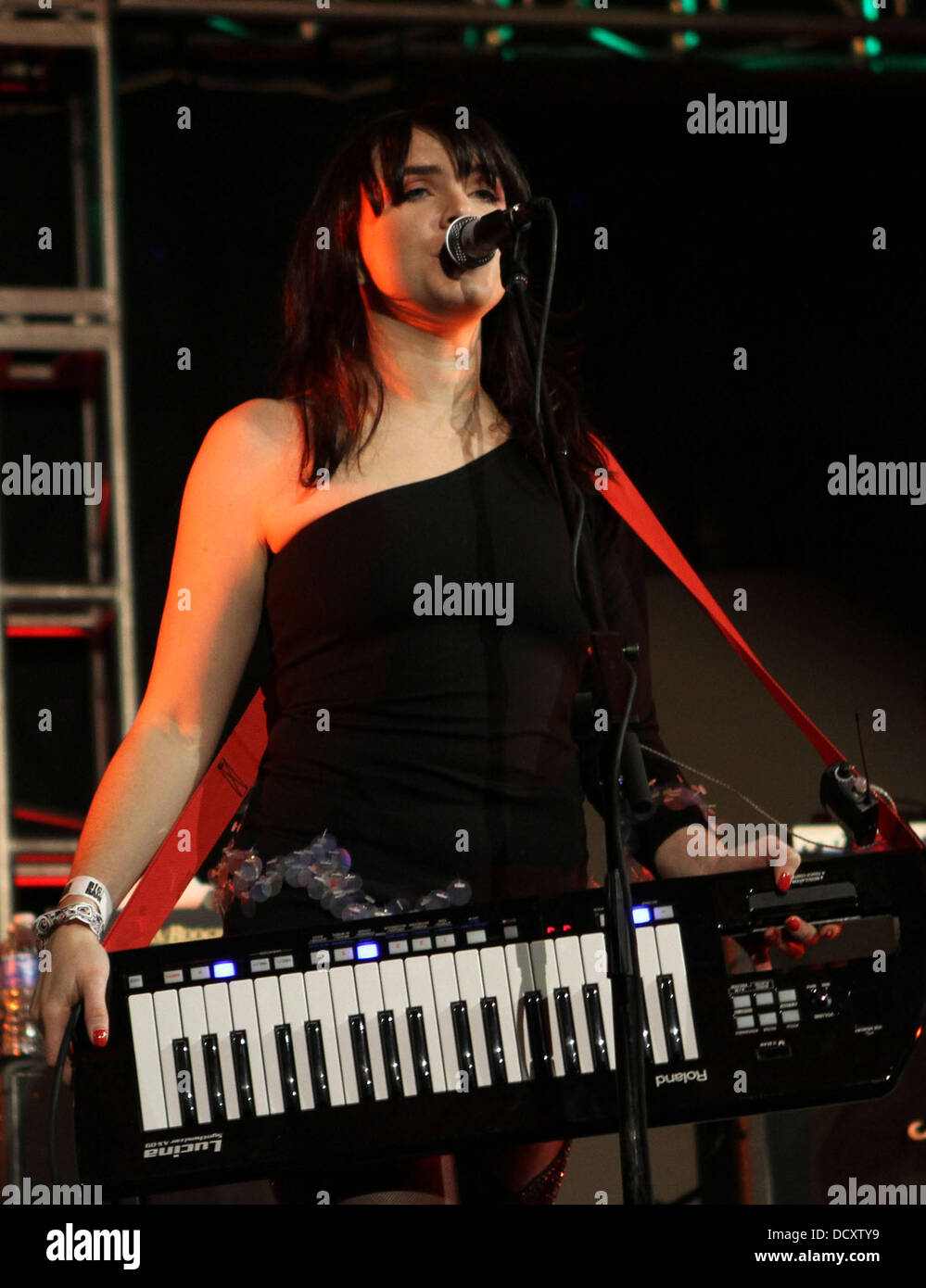 Cobra starship keytarist victoria asher hi-res stock photography and ...