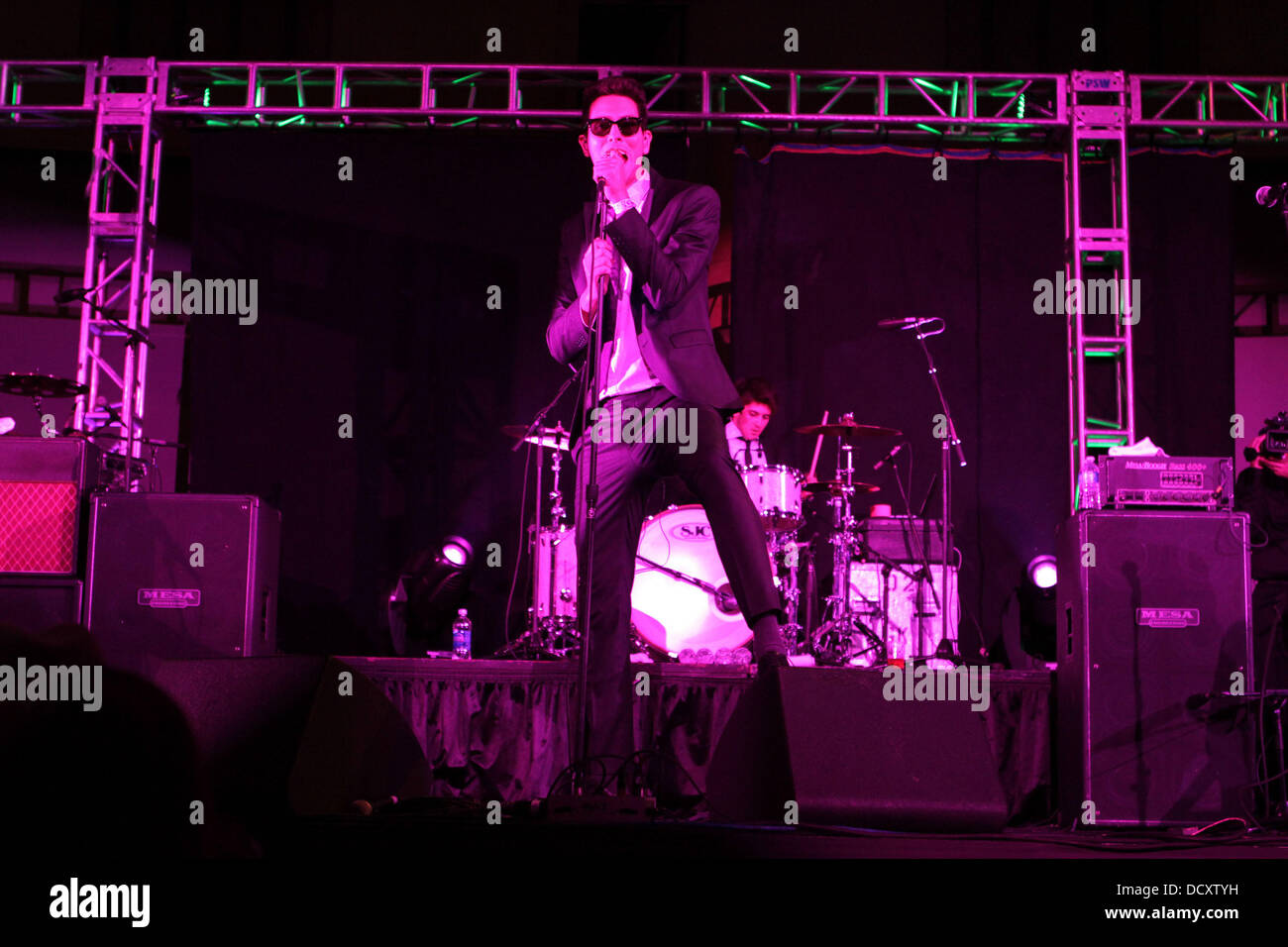 Cobra Starship Lead singer Gabe Saporta Big Bang New Years eve party ...