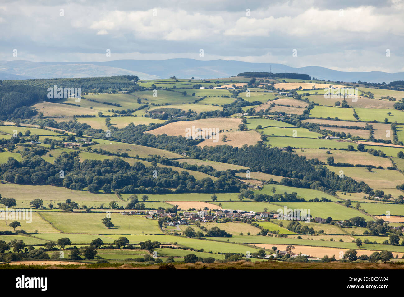 Long mountain view hi-res stock photography and images - Alamy