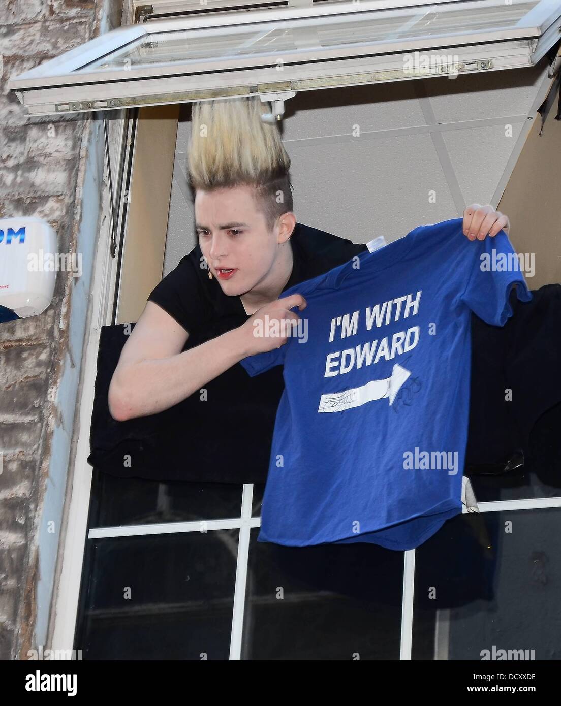 Stage dressing room door hi-res stock photography and images - Alamy