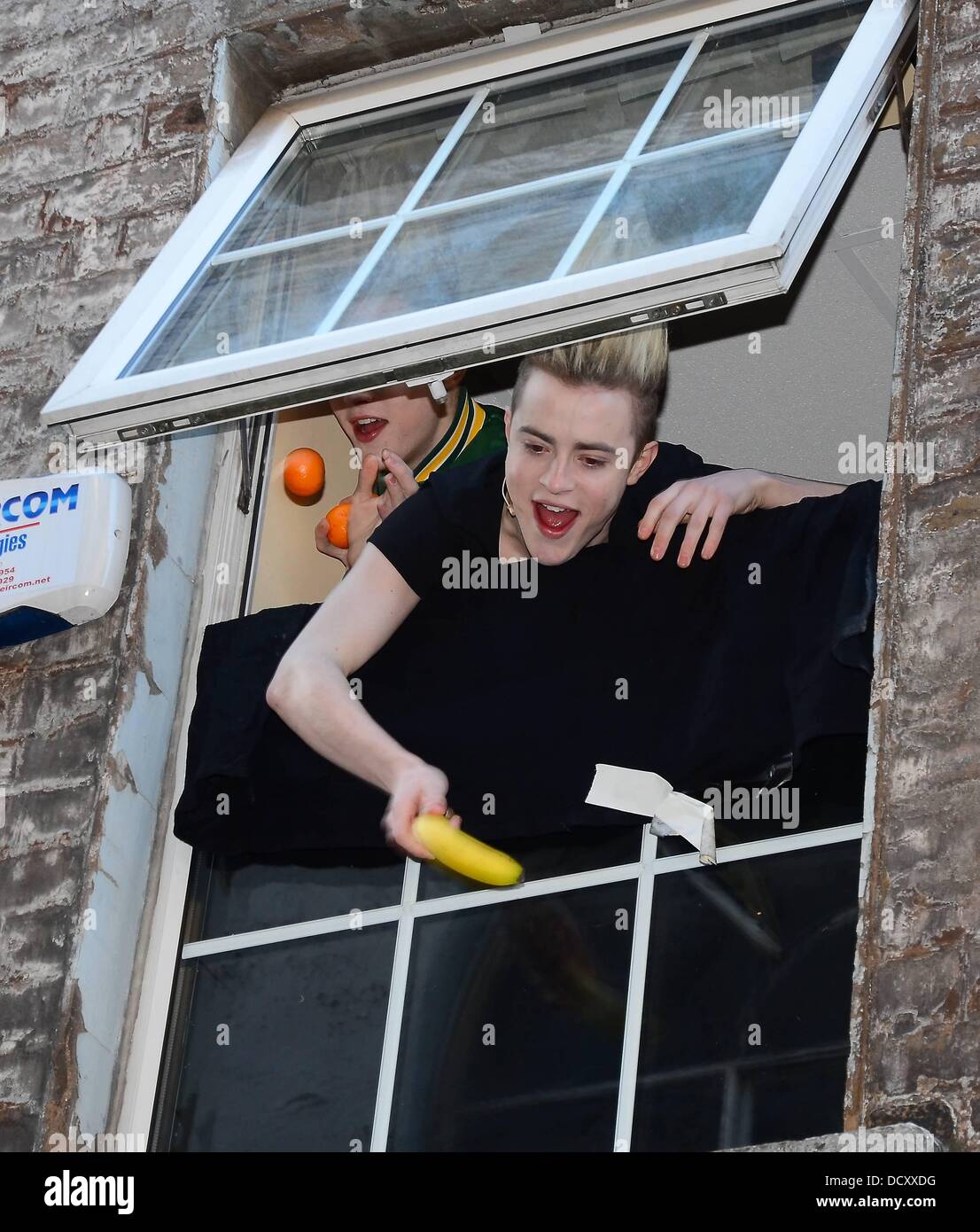 Stage dressing room door hi-res stock photography and images - Alamy