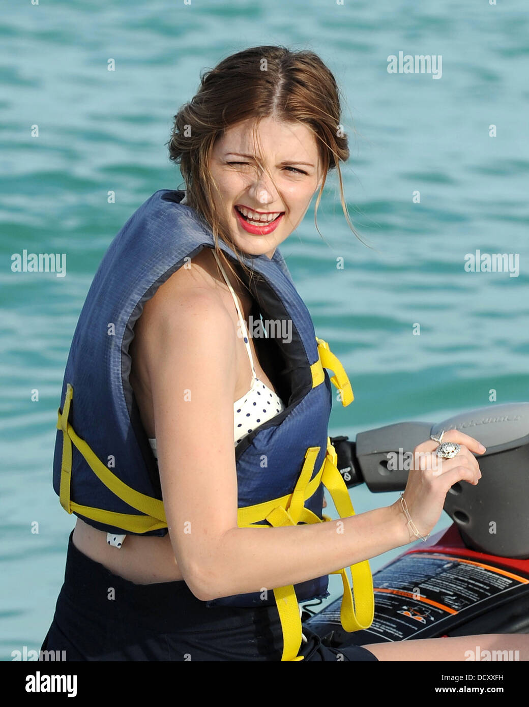 Mischa Barton dressed to impress for an outing on Miami Beach, slapping ...
