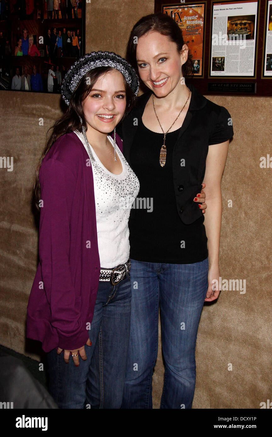 Kelsey Fowler High Resolution Stock Photography and Images - Alamy