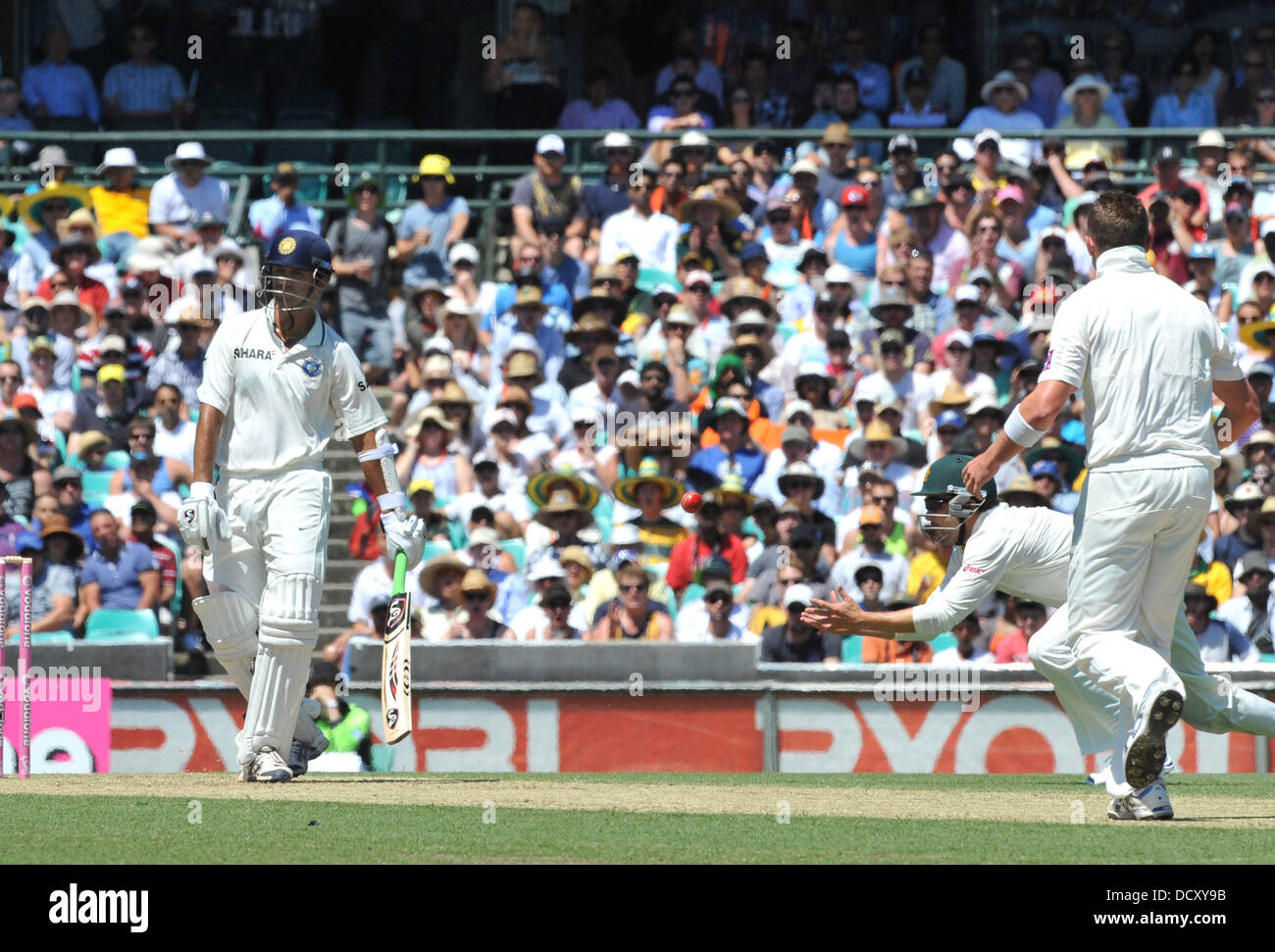 Indian cricketer Rahul Dravid and James Pattinson during the Second ...