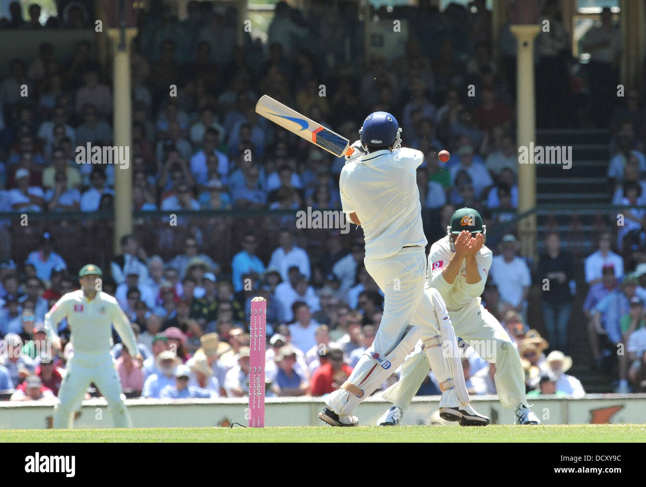 Mahendra singh dhoni hi-res stock photography and images - Alamy