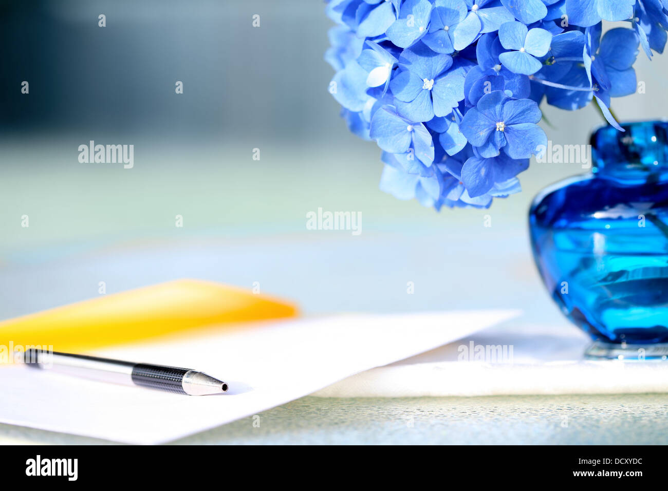 Paper blue hydrangea hi-res stock photography and images - Alamy