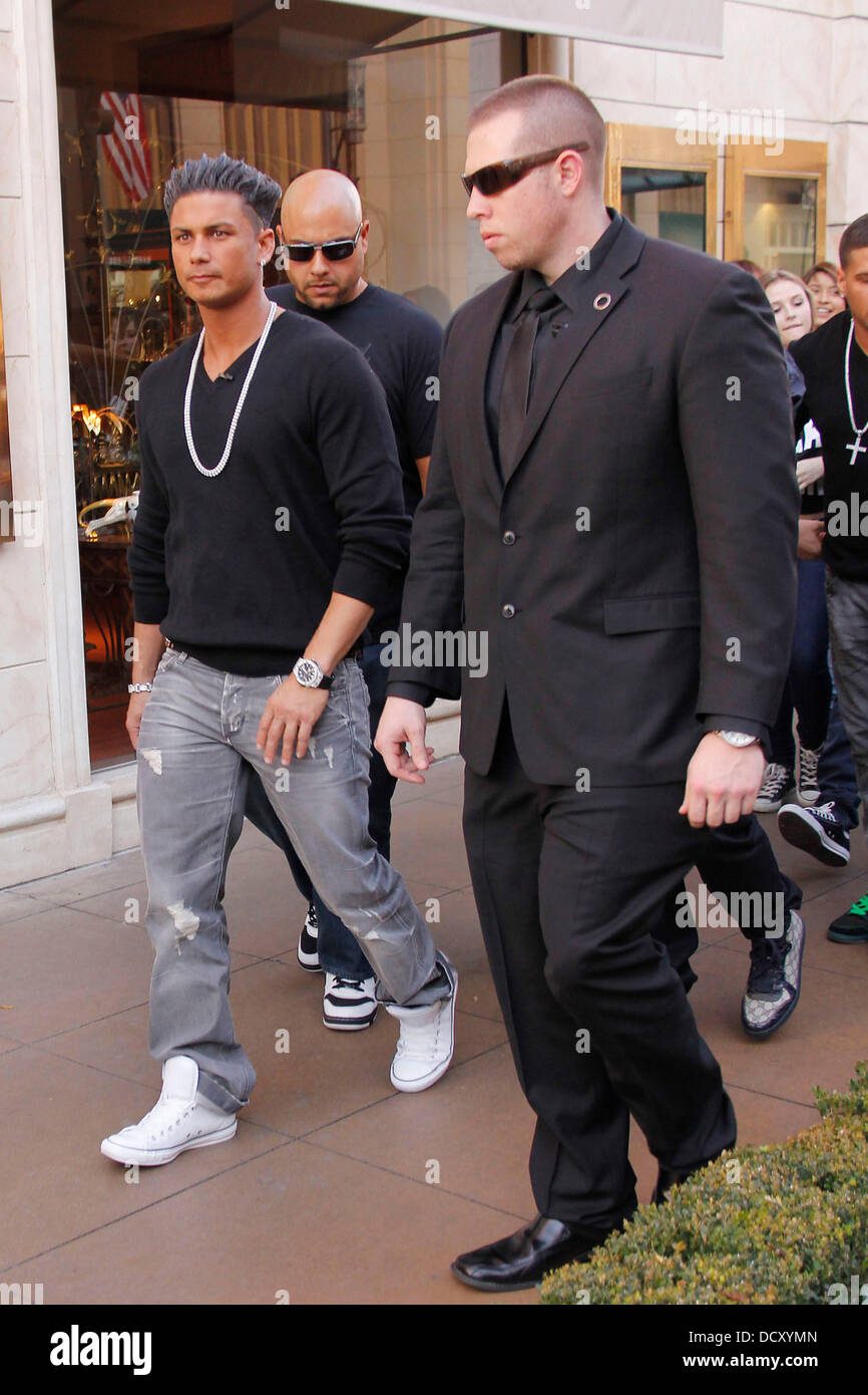 Paul 'Pauly D' DelVecchio of Jersey Shore films an appearance on the ...